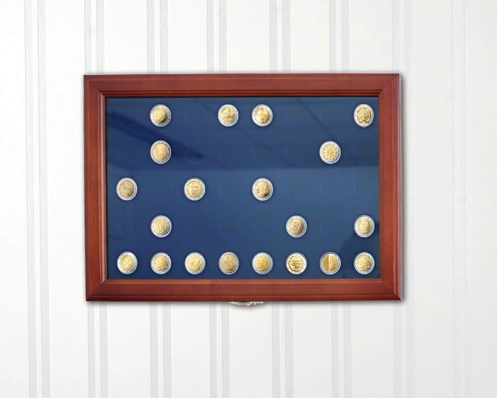 No. 5868 - Wooden Showcase for Coins - for 2p, Old 5p, New 10p, New £1 ...